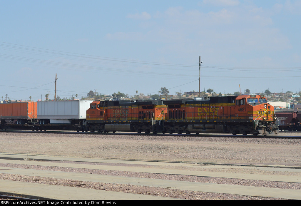 BNSF Z Train in Barstow